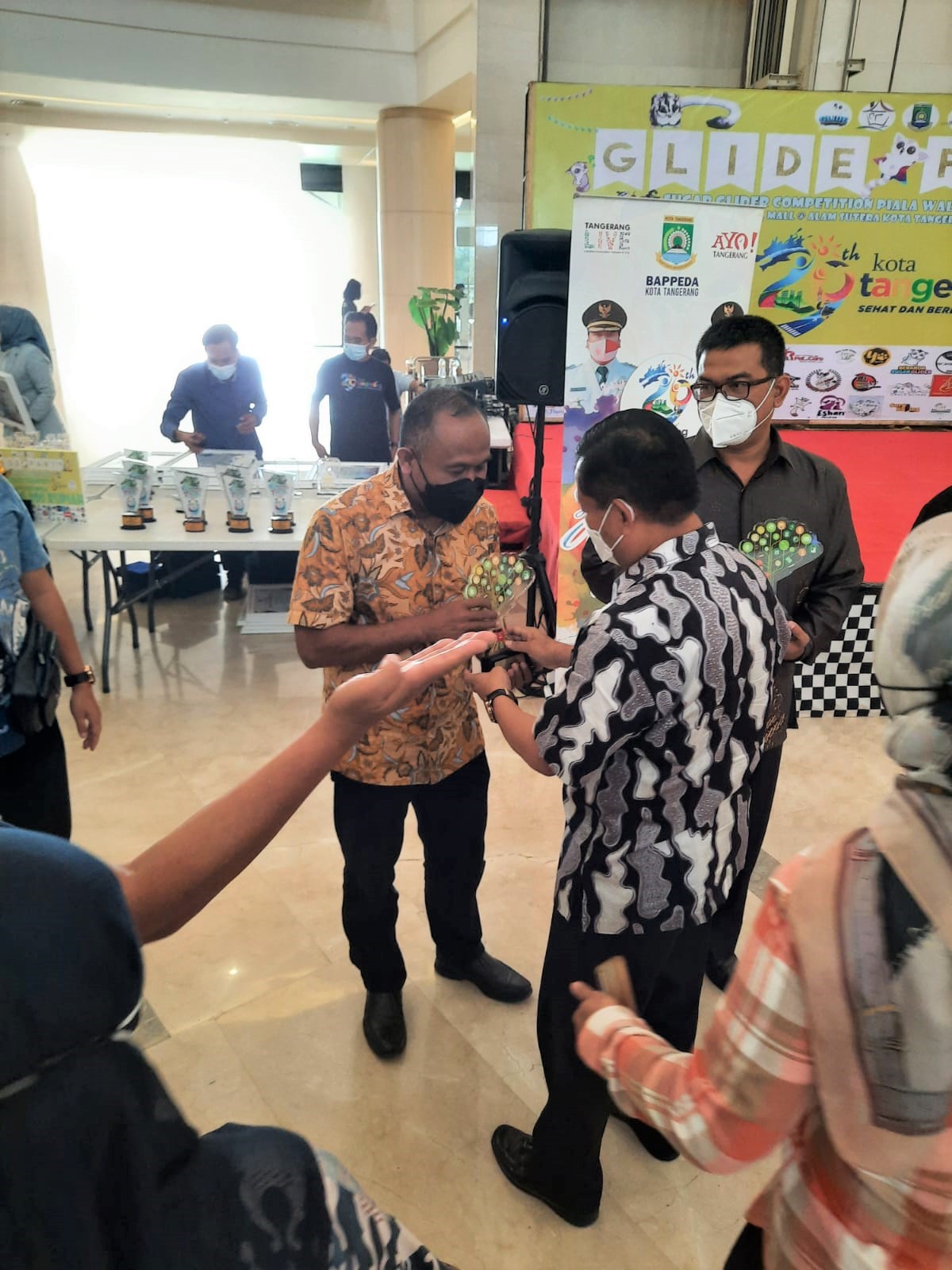 KEC CILEDUG | Kecamatan Ciledug Raih Penghargaan, Syarifudin : Ini ...